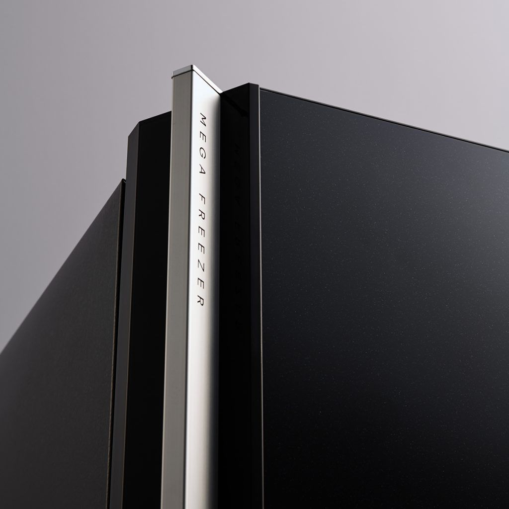 מקרר שארפ זכוכית כסופה מקפיא עליון 600 ליטר SHARP SJ-4660SL